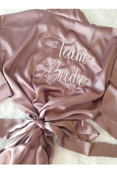 Gelin Güncemiz Team Bride Nakışlı Nedime Sabahlığı Gelin Güncemiz Team Bride Nakışlı Nedime Sabahlığı