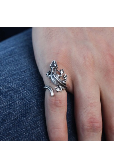 Koof Craft Kertenkele Figürlü Antik Gümüş Kaplama Ayarlanabilir Yüzük - 65140 Koof Craft Kertenkele Figürlü Antik Gümüş Kaplama Ayarlanabilir Yüzük - 65140