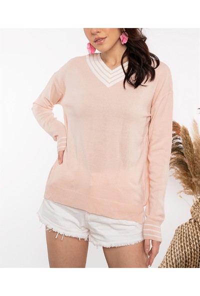 AQE FASHION Kadın Pudra V Yaka Kolu Çizgili Triko Kazak AQE FASHION Kadın Pudra V Yaka Kolu Çizgili Triko Kazak
