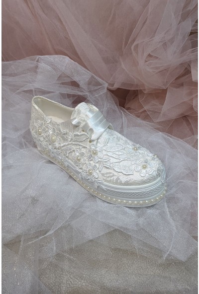 Berush Bride 216 Serisi Dolgu Topuk Çiçek Güpürlü Gelinlik Ayakkabısı