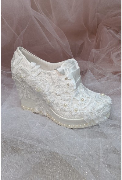 Berush Bride 406 Serisi Dolgu Topuk Işleme Aplikli Gelinlik Ayakkabısı