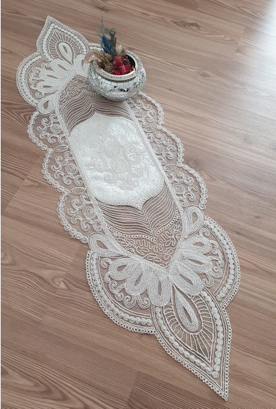 Wenessi Anglez Kordon Işlemeli Kadife Runner Krem