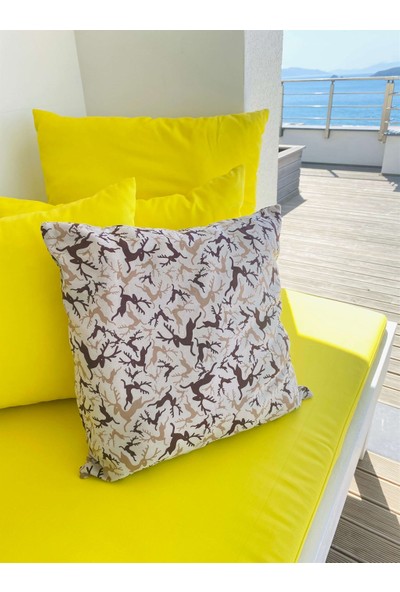Retrobird Dekoratif Kahve Geyik Desen Yastık Kılıfı 50x50 Unisex Kahverengi