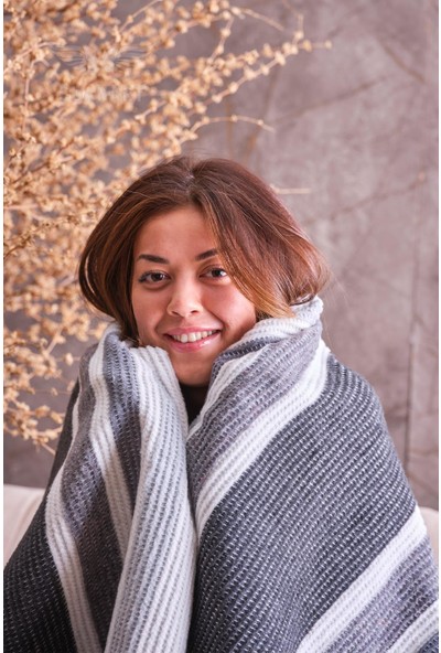 Buanart Akrilik Tv Battaniyesi 100X150 cm Throw Buanart Akrilik Tv Battaniyesi 100X150 cm Throw