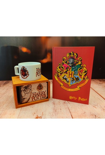 Hediye Deposu Harry Potter Kupa ve Harry Potter Parlak Defter Hediye Deposu Harry Potter Kupa ve Harry Potter Parlak Defter