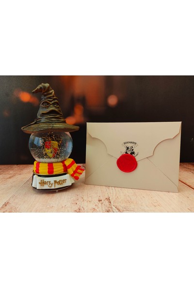 Hediye Deposu Harry Potter Müzikli Hogwarts Renk Değiştiren Kar Küresi ve Mektup Hediye Deposu Harry Potter Müzikli Hogwarts Renk Değiştiren Kar Küresi ve Mektup