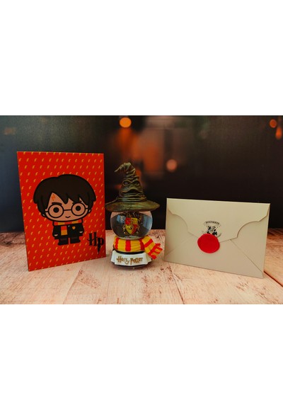 Hediye Deposu Harry Potter Müzikli Hogwarts Renk Değiştiren Kar Küresi Parlak Defter ve Mektup Hediye Deposu Harry Potter Müzikli Hogwarts Renk Değiştiren Kar Küresi Parlak Defter ve Mektup