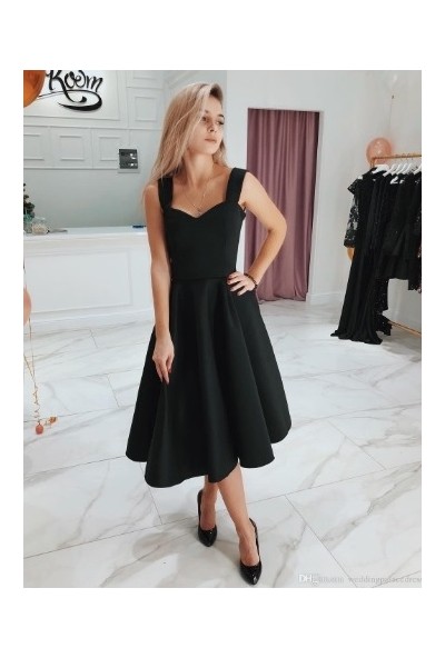 Bomestida Kadın Siyah Kalp Yaka Kalın Askılı Midi Abiye Elbise Bomestida Kadın Siyah Kalp Yaka Kalın Askılı Midi Abiye Elbise