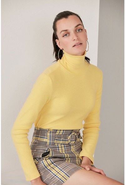 Belifanti Collection Kadın Balıkçı Yaka Boğazlı Slim Fit Kazak Sarı Belifanti Collection Kadın Balıkçı Yaka Boğazlı Slim Fit Kazak Sarı