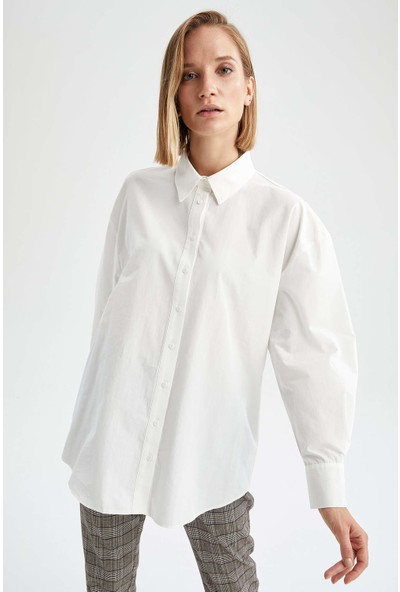 DeFacto Sırt Dekolteli Oversize Fit Pamuklu Poplin Gömlek Tunik W4540Az21Au DeFacto Sırt Dekolteli Oversize Fit Pamuklu Poplin Gömlek Tunik W4540Az21Au