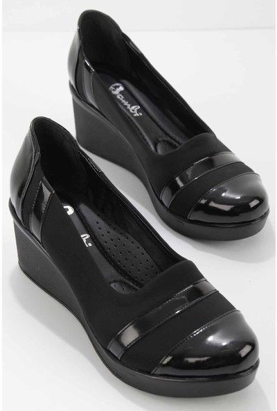 Bambi Siyah Streç Kadın Dolgu Topuklu Ayakkabı K01953000117