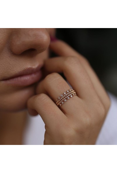 Iki Sıra Top Top Taşlı Yüzük