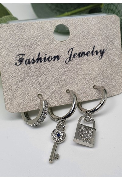 Lilya Accessory Üçlü Anahtar Kilit Zirkon Taşlı Set Küpe Lilya Accessory Üçlü Anahtar Kilit Zirkon Taşlı Set Küpe
