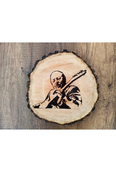 Umut Atölyesi Yayıncılık Doğal Ağaç Üzerine Neşet Ertaş Ahşap Yakma Portre Umut Atölyesi Yayıncılık Doğal Ağaç Üzerine Neşet Ertaş Ahşap Yakma Portre