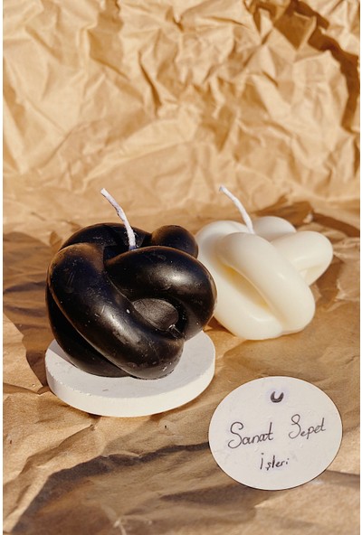 Sanat Sepet İşleri %100 Soya Siyah Beyaz Vanilya Kokulu Düğüm Dekoratif Mum 2'li Set Mum Altlığı Sanat Sepet İşleri %100 Soya Siyah Beyaz Vanilya Kokulu Düğüm Dekoratif Mum 2'li Set Mum Altlığı