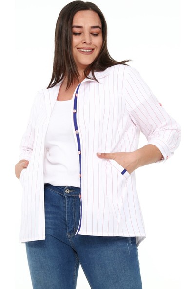 Disentis Modest Büyük Beden Truvakar Kol Cepli Şerit Detaylı Kırmızı Çizgili Beyaz Gömlek Disentis Modest Büyük Beden Truvakar Kol Cepli Şerit Detaylı Kırmızı Çizgili Beyaz Gömlek