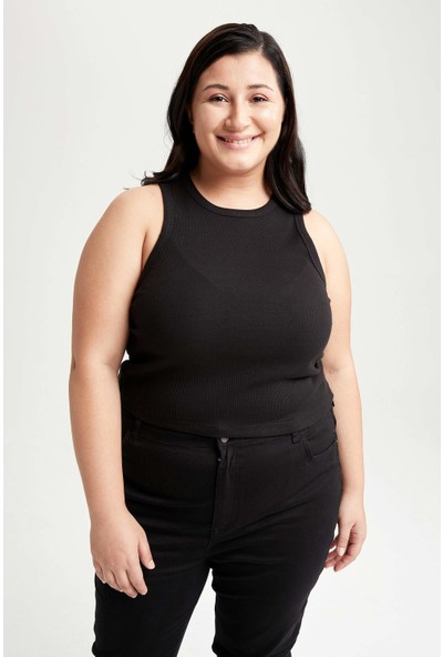 DeFacto Slim Fit Bisiklet Yaka Kolsuz Büyük Beden ATLET V9955AZ21AU