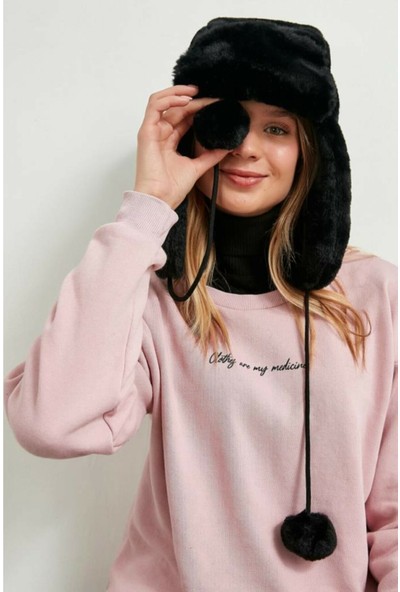 Fellmens Siyah Suni Kürklü Kulaklıklı Kadın Şapka