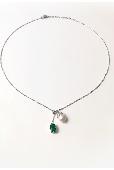 Teen Jewellry Incili Zümrüt Sallantılı Silver Kolye Teen Jewellry Incili Zümrüt Sallantılı Silver Kolye