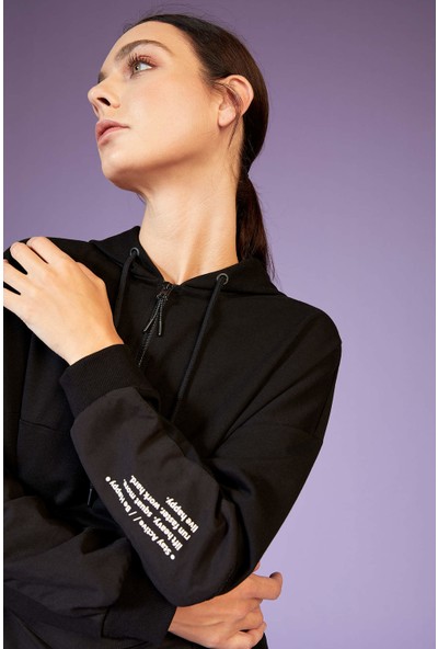 DeFacto Regular Fit Kapüşonlu Baskılı Kanguru Cepli Sweatshirt Tunik V5241AZ21AU