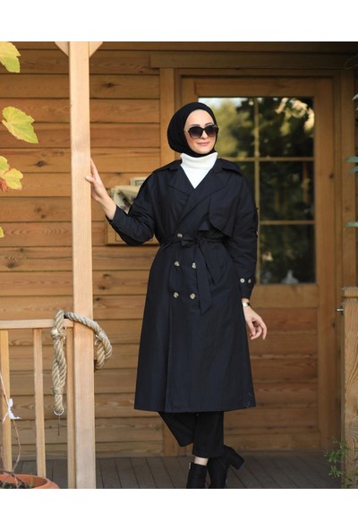 Essah Moda Kadın Siyah Önü Düğmeli Bağlama Detaylı Oversize Trençkot Essah Moda Kadın Siyah Önü Düğmeli Bağlama Detaylı Oversize Trençkot
