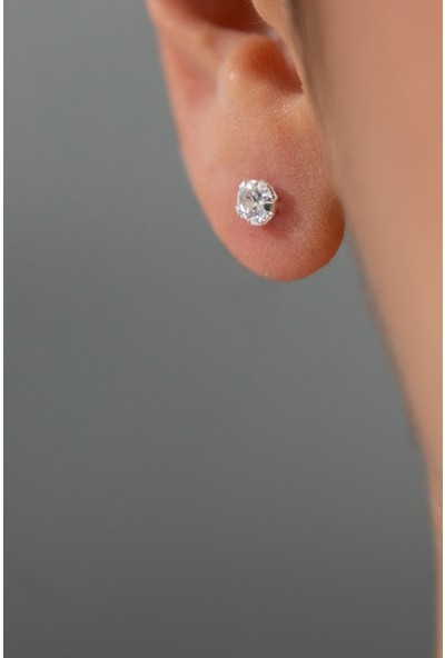 Elika Silver Kadın Tek Taş Model 925 Ayar Gümüş Küpe