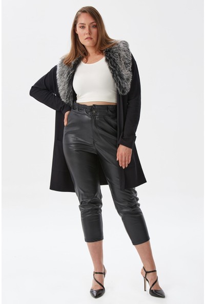 Ghada Siyah Yaka Kürklü Hırka - Büyük Beden