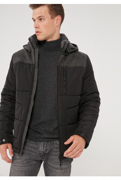 Mavi Kapüşonlu Siyah Mont