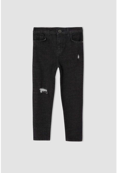 DeFacto Erkek Çocuk Dad Fit Yırtık Detaylı Jean Pantolon V2327A621WN