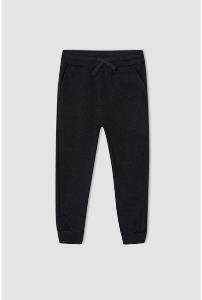 DeFacto Erkek Çocuk Slim Fit İçi Yumuşak Tüylü jogger Eşofman Altı W0773A621WN DeFacto Erkek Çocuk Slim Fit İçi Yumuşak Tüylü jogger Eşofman Altı W0773A621WN