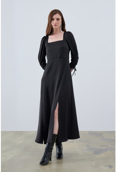 Gusto Kare Yakalı Saten Dokulu Elbise - Siyah