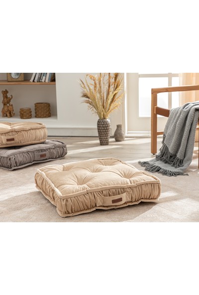 English Home Malta Square Kadife Dekoratif Minder 60X60X14 cm Açık Kahve English Home Malta Square Kadife Dekoratif Minder 60X60X14 cm Açık Kahve