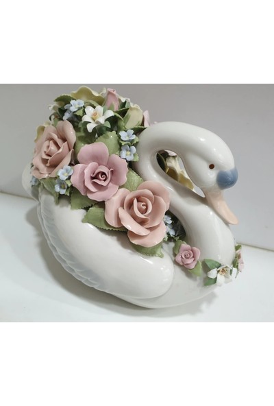 Cosmos Porselen Kuğu Capodimonte Çiçekli Müzikli Biblo Cosmos Porselen Kuğu Capodimonte Çiçekli Müzikli Biblo