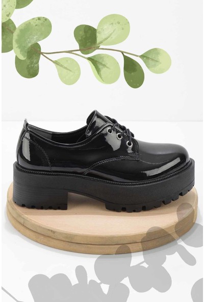 Bambi Siyah Rugan Kadın Casual Ayakkabı K016880001