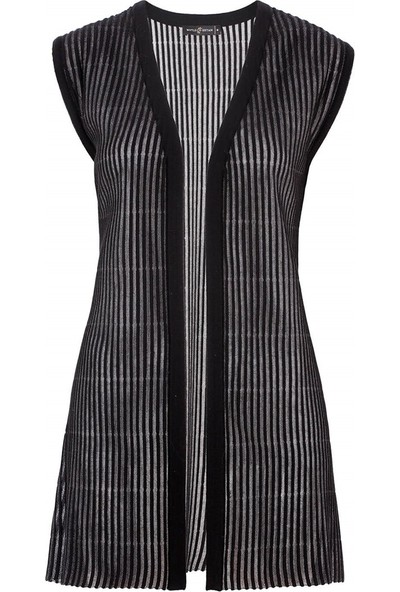 Mutlu Ertan Sim Detalı V Yaka Triko Yelek-Siyah-Siyahsim Mutlu Ertan Sim Detalı V Yaka Triko Yelek-Siyah-Siyahsim