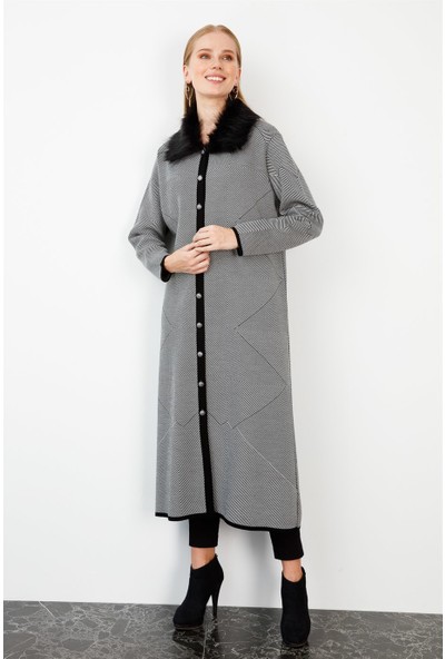 Mutlu Ertan Kürklü Düğmeli Triko Pardösü-Siyah-Ekru