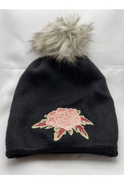 ESI Accessory Pomponlu Pembe Gül Detaylı Siyah Kadın Bere ESI Accessory Pomponlu Pembe Gül Detaylı Siyah Kadın Bere