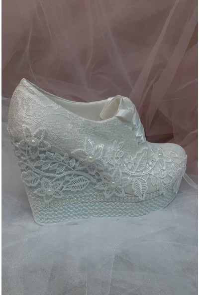 Berush Bride 1141 Serisi Dolgu Topuk Dantelli Gelinlik Ayakkabısı Berush Bride 1141 Serisi Dolgu Topuk Dantelli Gelinlik Ayakkabısı