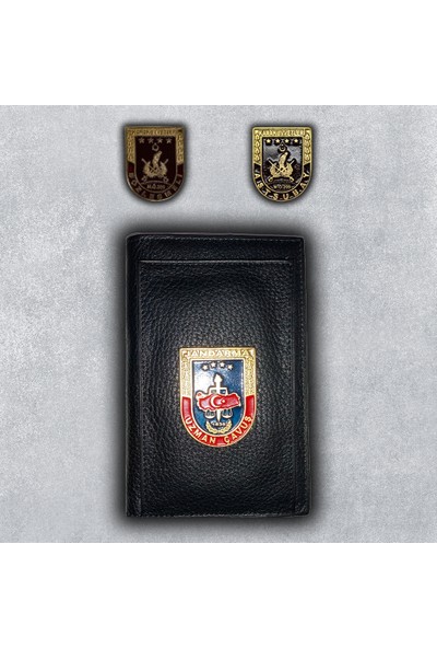 Baylino Uzman Çavuş Kırmızı - Mavi - Sarı Renk Rozetli Bloknot Küçük Hakiki Flator Deri Baylino Uzman Çavuş Kırmızı - Mavi - Sarı Renk Rozetli Bloknot Küçük Hakiki Flator Deri