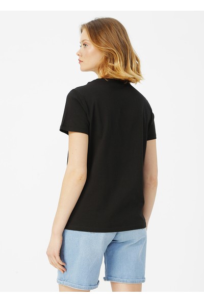 National Geographic Kadın Siyah Bisiklet Yaka T-Shirt National Geographic Kadın Siyah Bisiklet Yaka T-Shirt