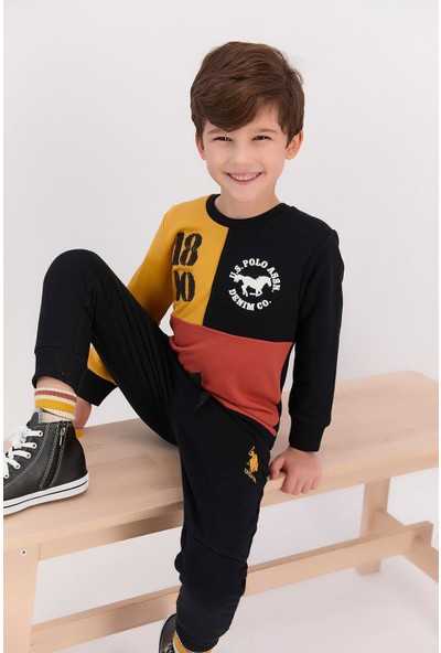 U.S. Polo Assn. Us Polo Assn. US924 Erkek Çocuk Eşofman Takımı Hardal U.S. Polo Assn. Us Polo Assn. US924 Erkek Çocuk Eşofman Takımı Hardal