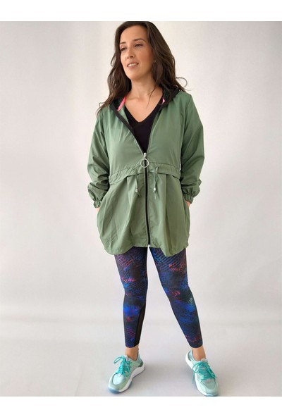 Gaia Yeşil Önden Fermuarlı Belden Büzgülü Kapüşonlu Yağmurluk