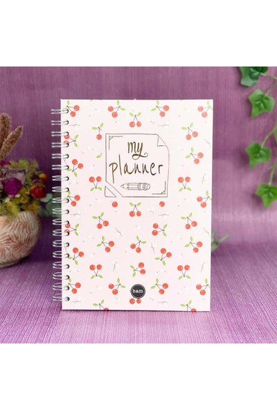Patladı Gitti Cherry Tasarımlı Spiralli Sticker'lı Tarihsiz Konuşan Ajanda Haftalık Planlayıcı Defter Patladı Gitti Cherry Tasarımlı Spiralli Sticker'lı Tarihsiz Konuşan Ajanda Haftalık Planlayıcı Defter