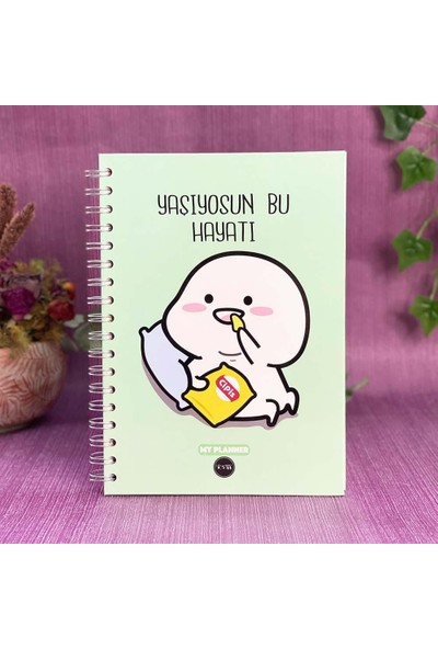 Patladı Gitti Yaşıyosun Bu Hayatı Tasarımlı Spiralli Sticker'lı Tarihsiz Konuşan Ajanda Haftalık Planlayıcı Defter Patladı Gitti Yaşıyosun Bu Hayatı Tasarımlı Spiralli Sticker'lı Tarihsiz Konuşan Ajanda Haftalık Planlayıcı Defter