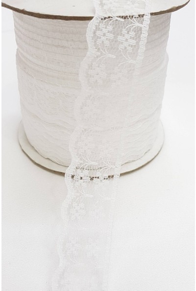 Hayalperest Boncuk Beyaz Dantel Kurdele 2,5 cm Hayalperest Boncuk Beyaz Dantel Kurdele 2,5 cm