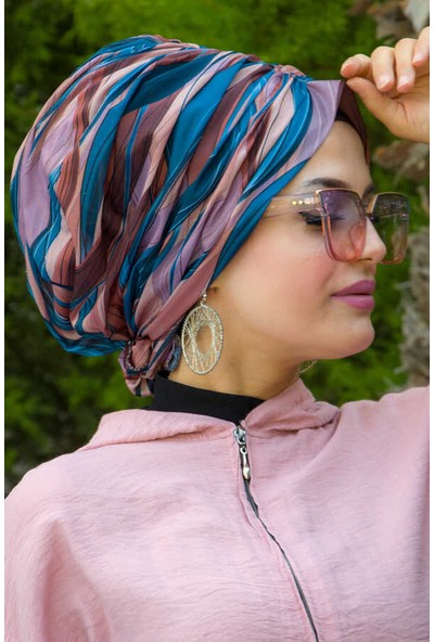 Aişe Tesettür Pudra Mavi Tonlamalı Tokalı Bone Aişe Tesettür Pudra Mavi Tonlamalı Tokalı Bone