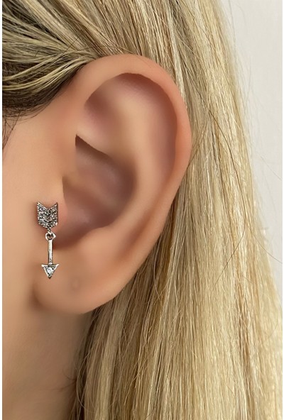 Takıştır Çelik Ok Figürlü Taşlı Tragus Helix Kulak Piercing Takıştır Çelik Ok Figürlü Taşlı Tragus Helix Kulak Piercing