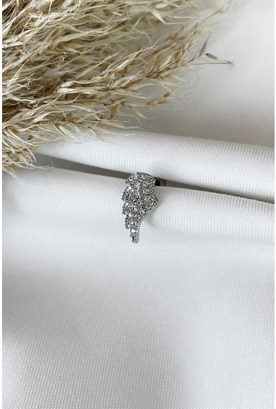 Takıştır Çelik Kanat Figürlü Taşlı Tragus Helix Kulak Piercing Takıştır Çelik Kanat Figürlü Taşlı Tragus Helix Kulak Piercing