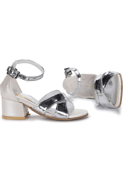 Kiko Kids 043 Elmnt Cilt Kız Çocuk 3 cm Topuk Sandalet Ayakkabı Sedef Kiko Kids 043 Elmnt Cilt Kız Çocuk 3 cm Topuk Sandalet Ayakkabı Sedef