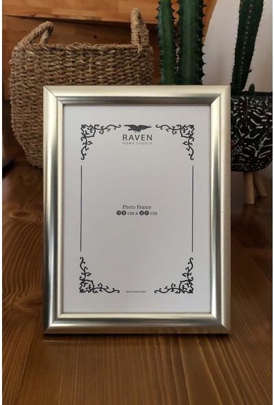 Raven Home Studio 15 x 21 cm Fotoğraf Çerçevesi Klasik Oval Gümüş